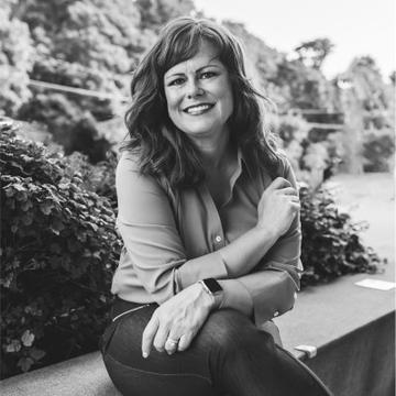 Mastering Leadership: Have Backbone; Disagree and Commit